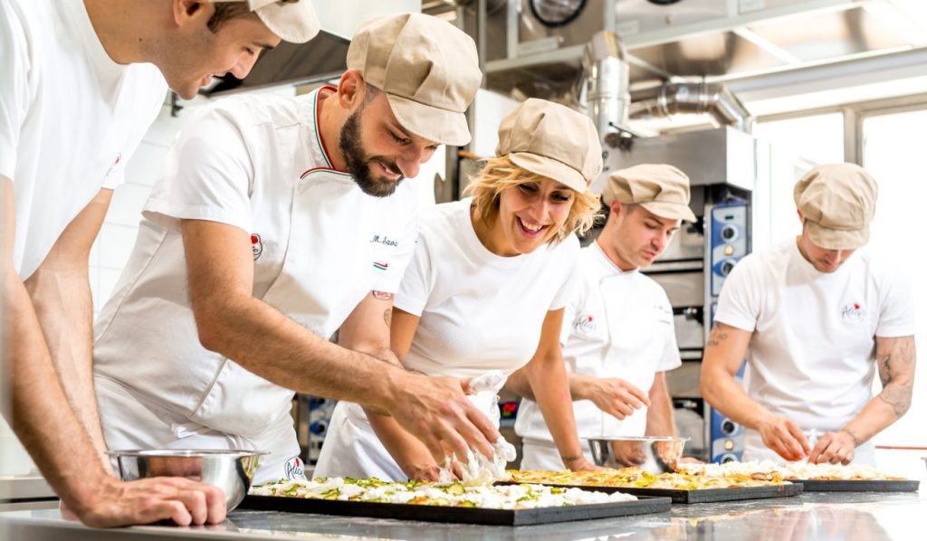 Come si diventa pizzaiolo con Alice Pizza? | Alice Pizza